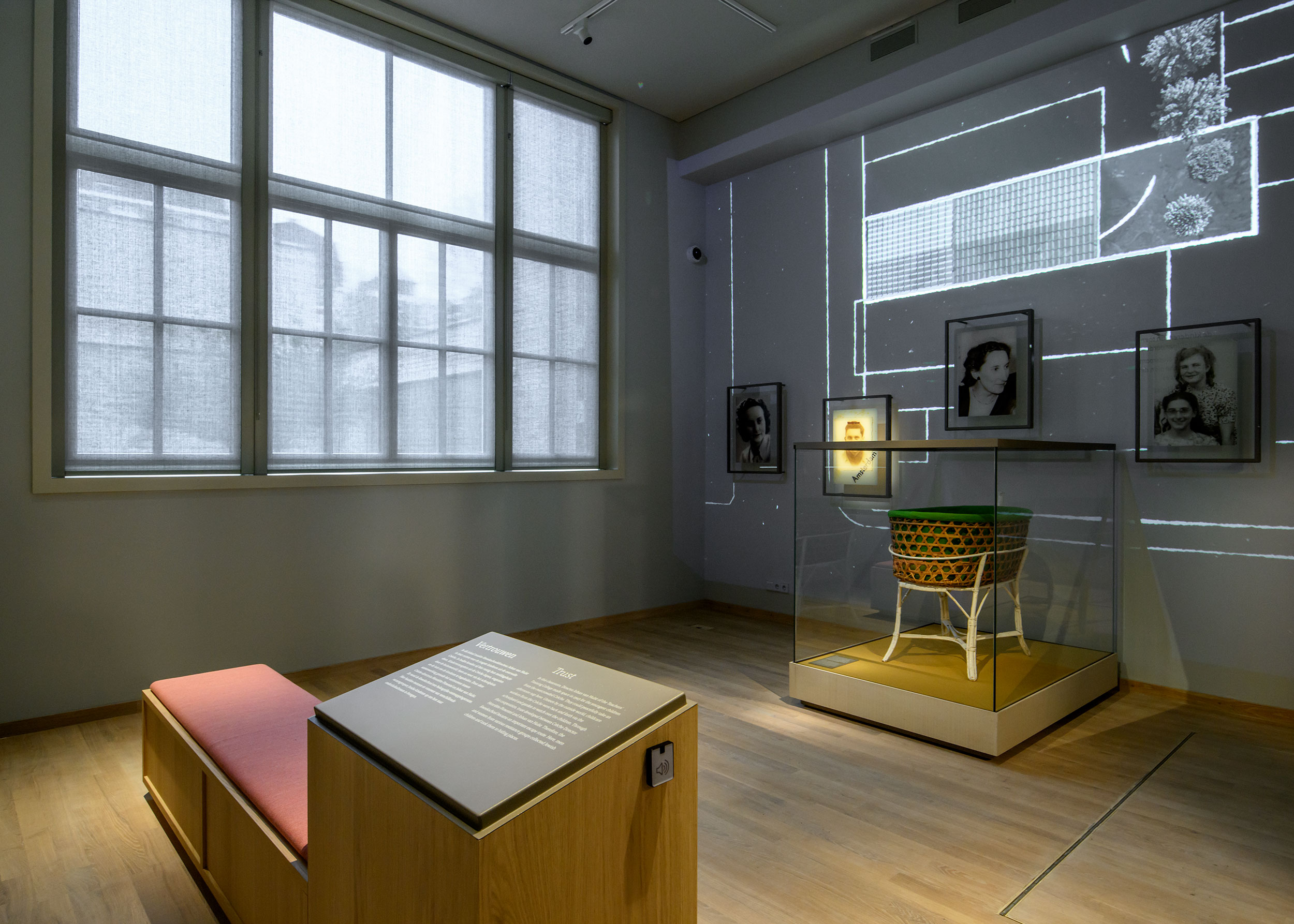 Office Winhov - National Holocaust Museum